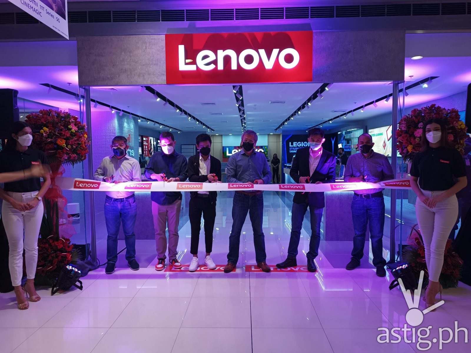 Lenovo Experience Store opens in SM Megamall – here’s what you can ...