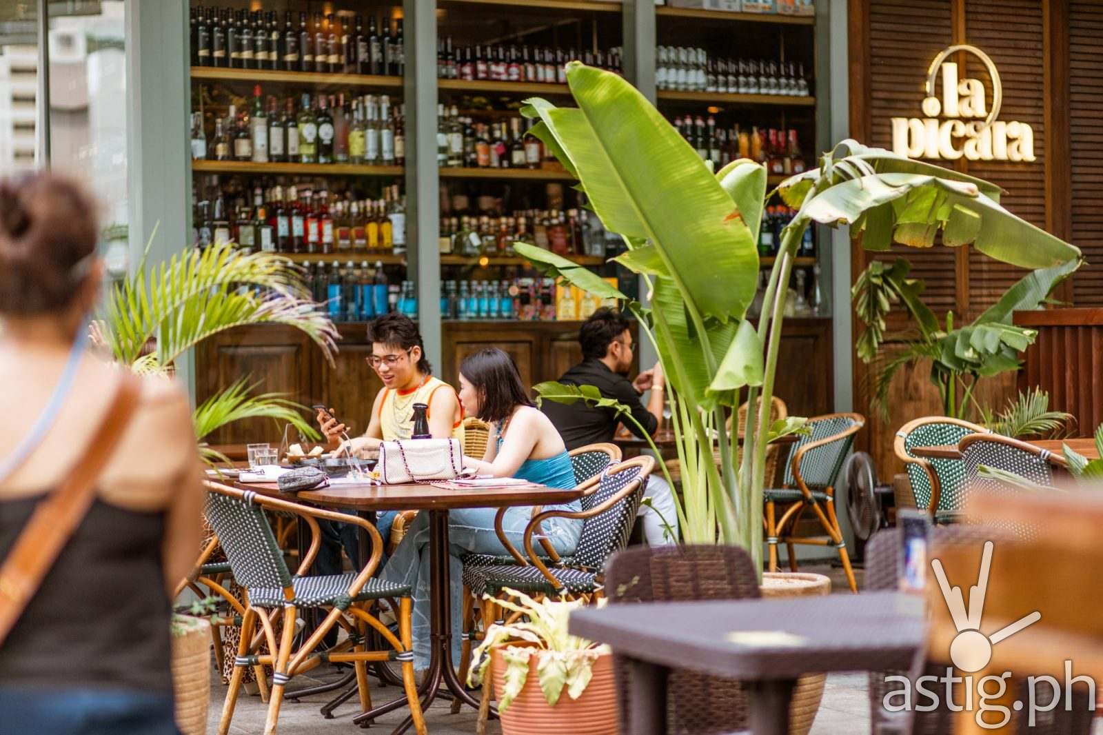 13 BGC restaurants with the best al fresco spots for your next date ...