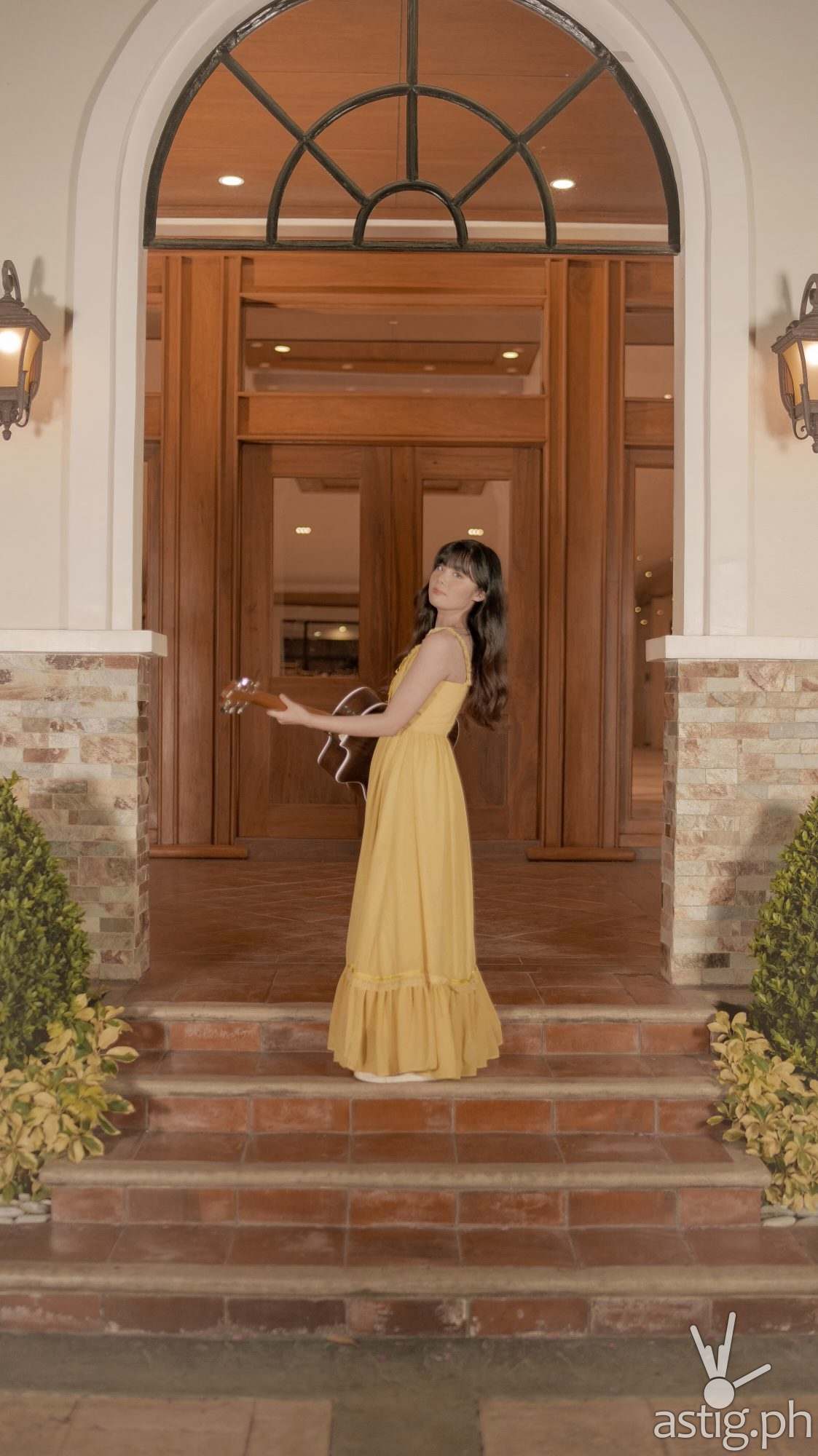 Singer-songwriter, Cesca, debuts the complexity of relationships in her ...