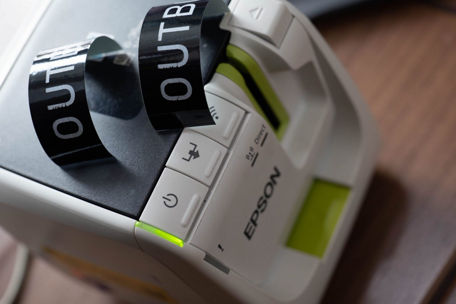 Epson LabelWorks LW-1000P: Bringing organization into people’s homes ...