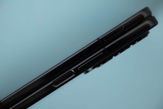 Power button, fingerprint scanner - SAMSUNG Galaxy Z Fold4 (Philippines ...