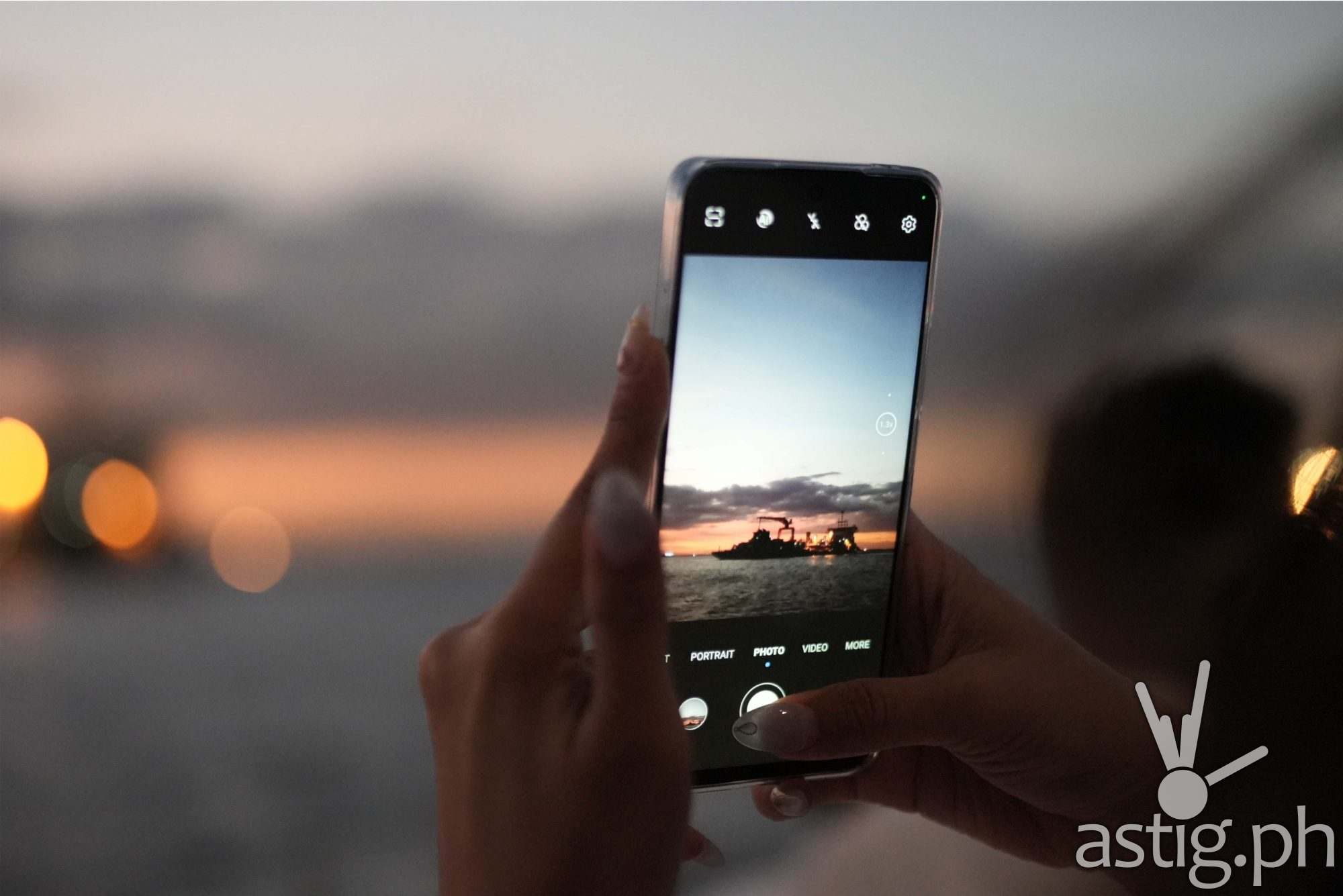 How can HONOR X8a offer DSLR-like smartphone photos on a budget ...