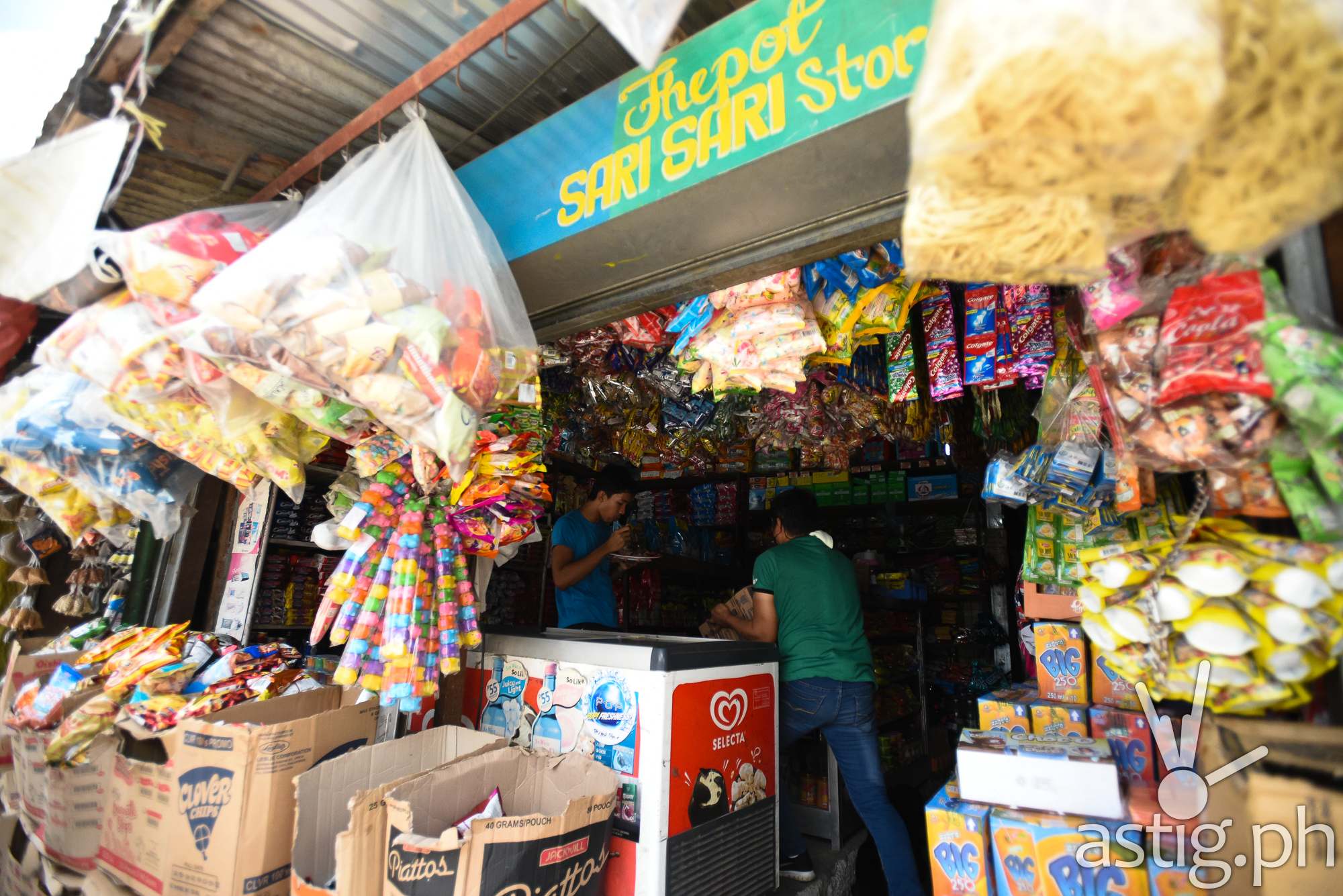 Filipinos spend P800 on average per month on sari-sari stores; alcohol ...