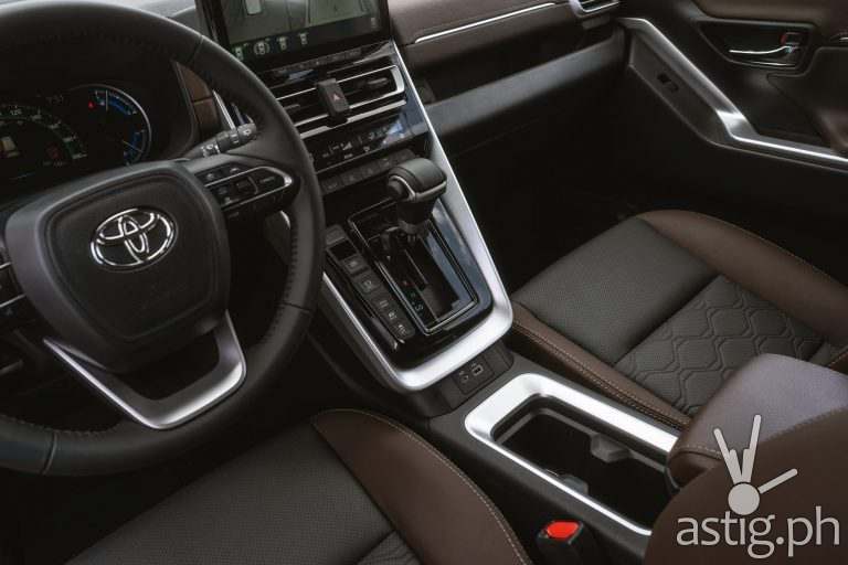 Toyota Zenix: First 7-seater HEV goes official in PH, priced – ASTIG ...