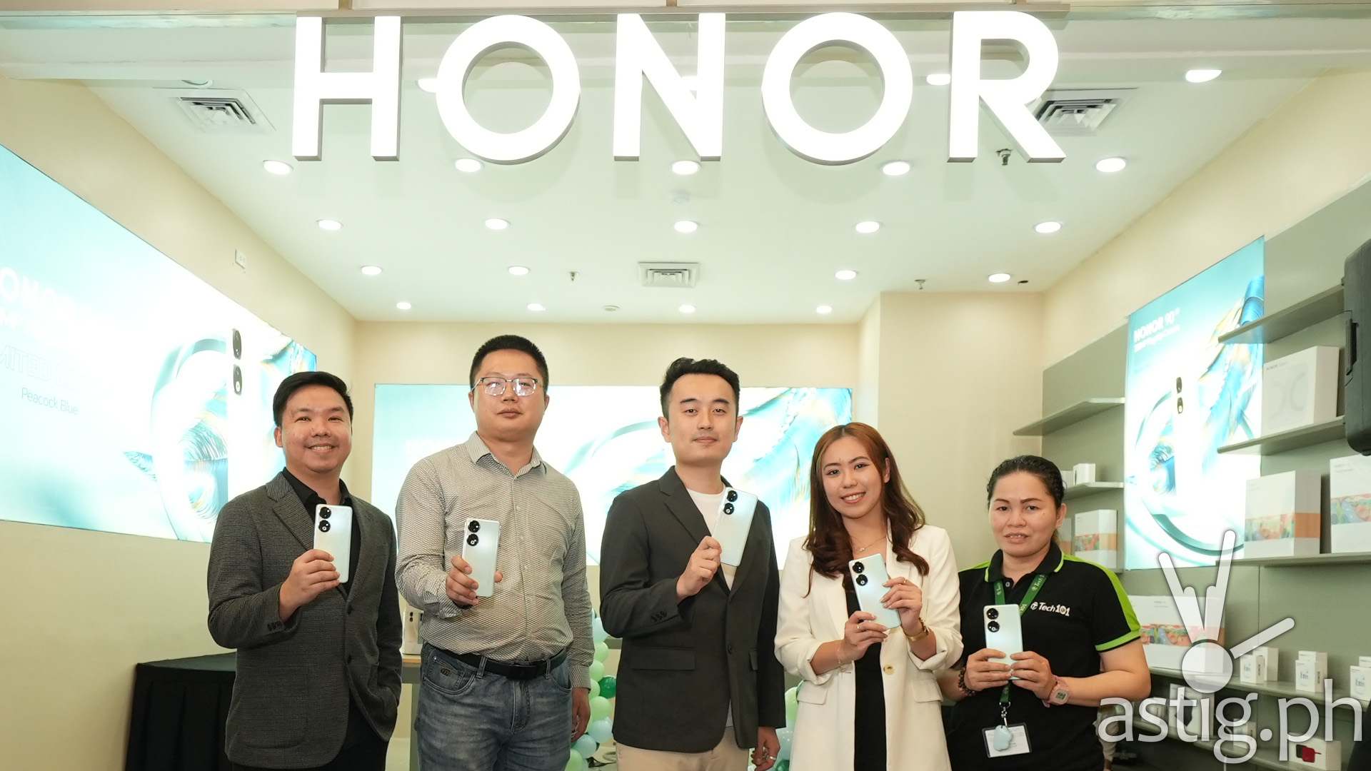 HONOR 90 5G Peacock Blue launched at SM City Dasmariñas concept store ...