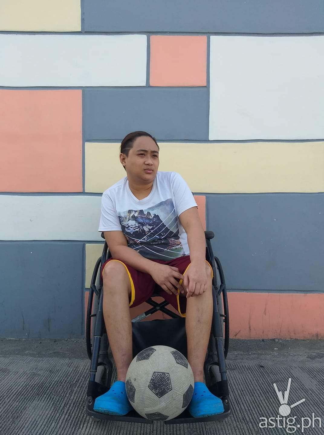 14 year-old Pinoy football player born with no arms shares inspiring ...