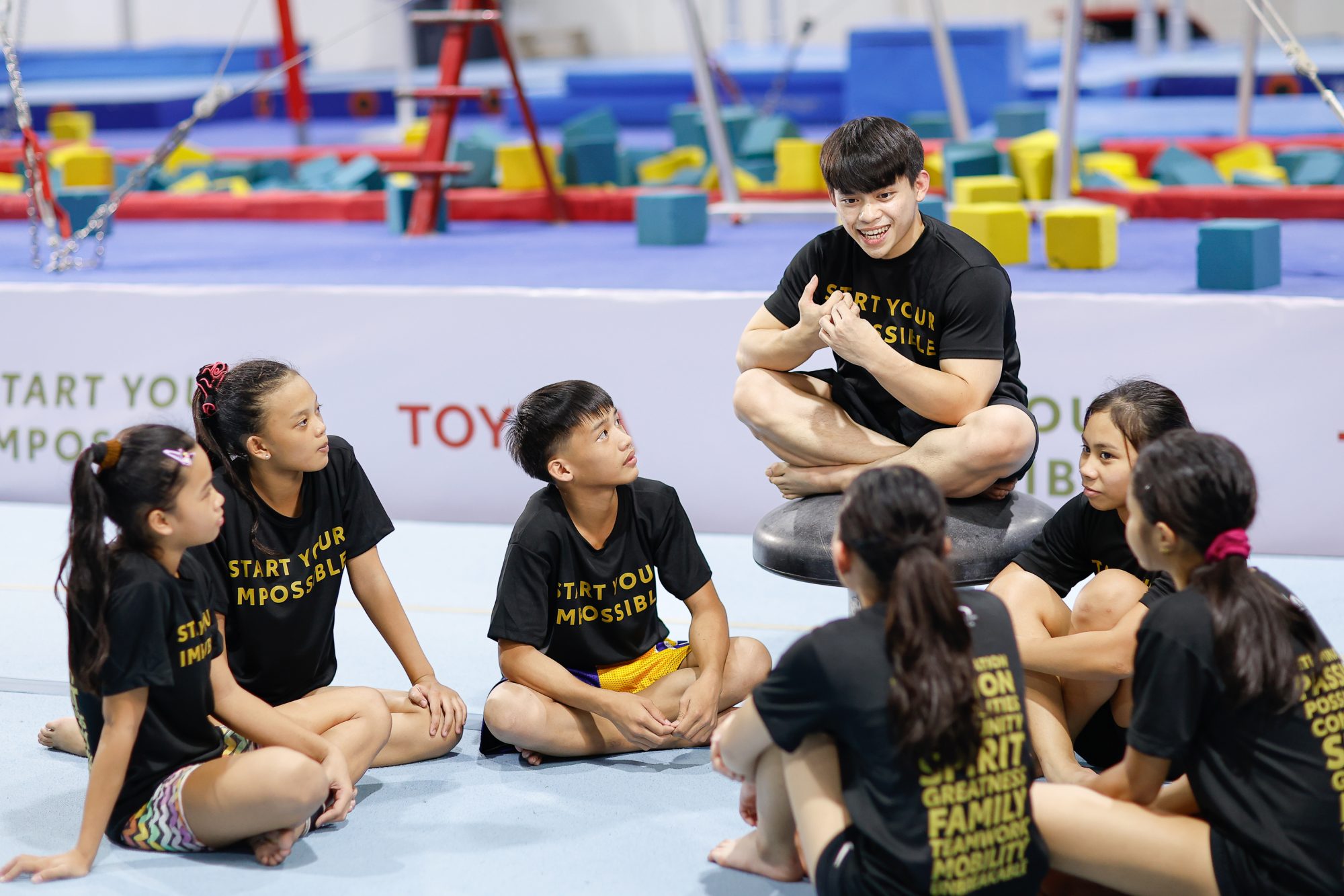 Carlos Yulo trains young Filipino gymnasts from Manila, Davao, and Cebu ...