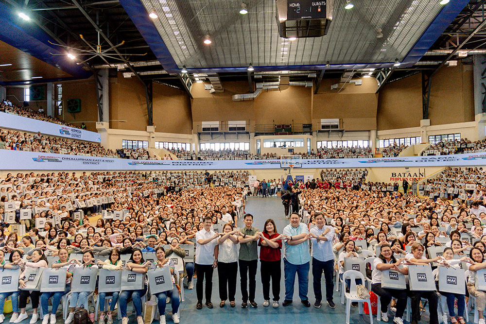 Bataan school gets 4,000 MacBooks from Power Mac Center – ASTIG ...